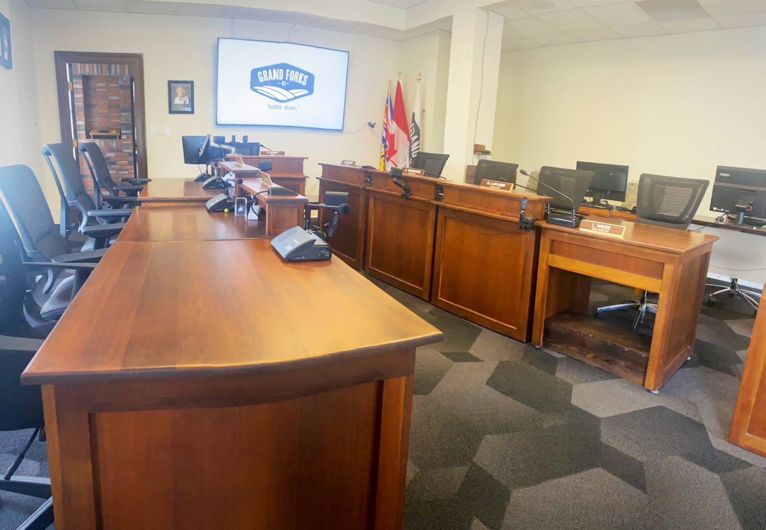 council chambers desks - City of Grand Forks